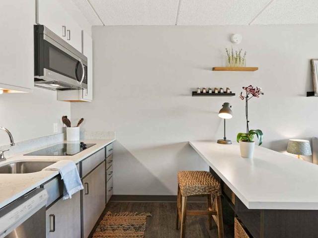 AIRE MSP Apartments Studio Apartment for Rent at 3 Appletree Sq, Bloomington, MN 55425 South Loop