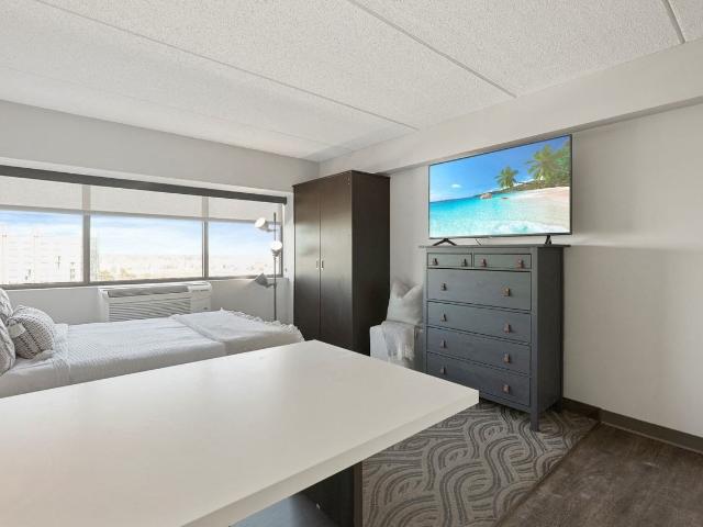 AIRE MSP Apartments Studio Apartment for Rent at 3 Appletree Sq, Bloomington, MN 55425 South Loop