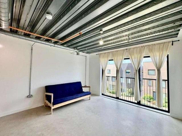 Aire Lofts Happy Walk, Leeds, Leeds, LS9