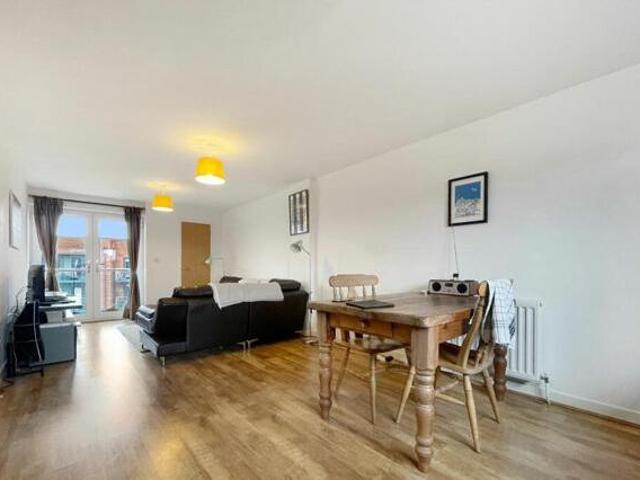 Aire Quay, Leeds City Centre, 2 Bedroom Apartment