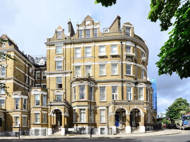 Airlie Gardens, Kensington, London, W8 1 bed flat to rent £2,384 pcm £550 pw