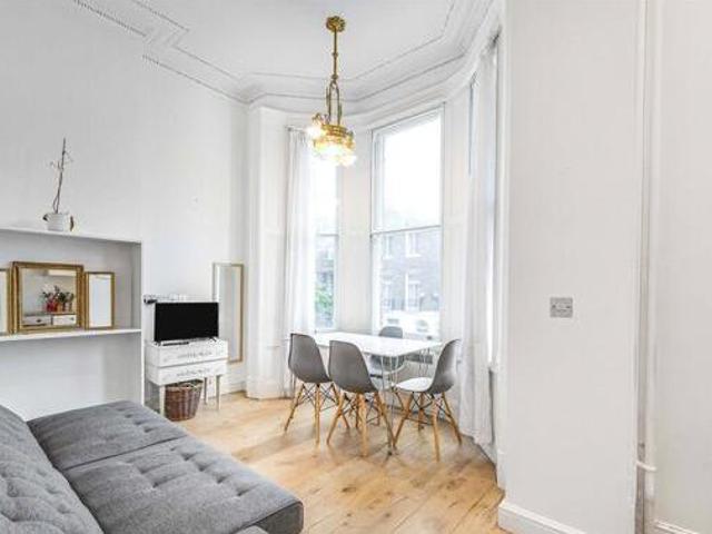 Airlie Gardens, London, 1 Bedroom Apartment