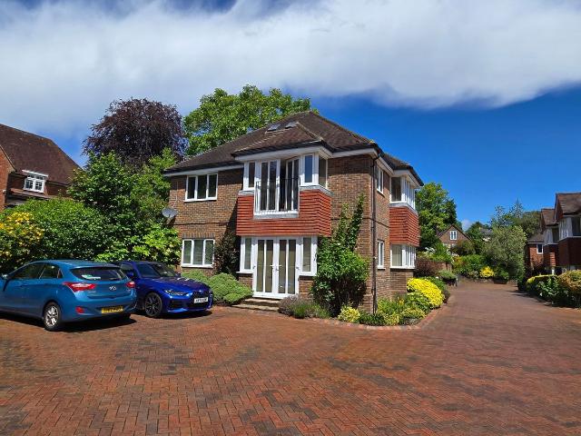 Airlie Road, Winchester SO22, 2 bed flat to rent, £1,600 pcm | PrimeLocation