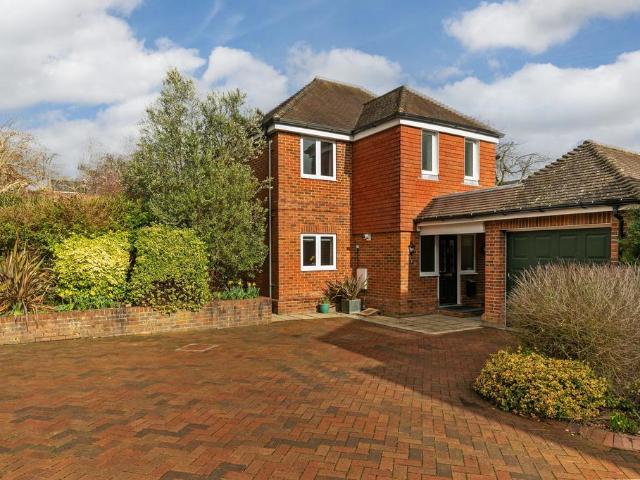 Airlie Road, Winchester, SO22 4 bed detached house to rent £3,250 pcm £750 pw
