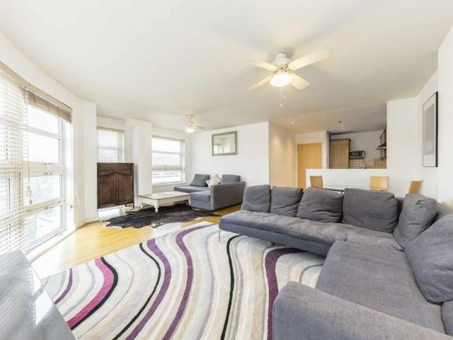 Aitman Drive, TW8, London