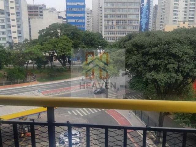AO LADO METRO SANTA CECÍLIA