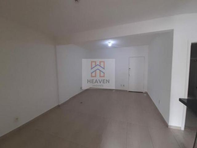 AO LADO DO METRO AML DEODORO