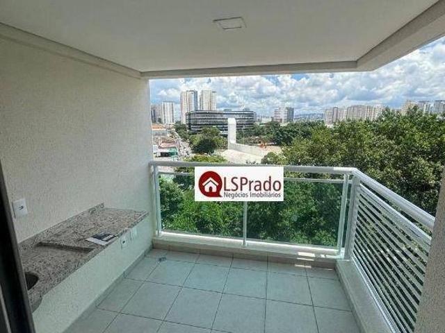 Ao lado do Metrô Barra Funda, 2 dormitórios, 1 suíte, varanda e 1 vaga!