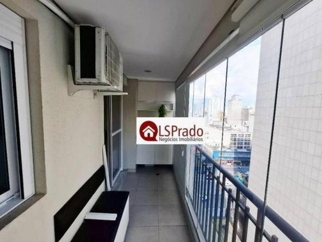 Ao lado do Metrô Luz, 40 m², 1 vaga, ar cond, mobiliado, andar alto, terraço, lazer completo !