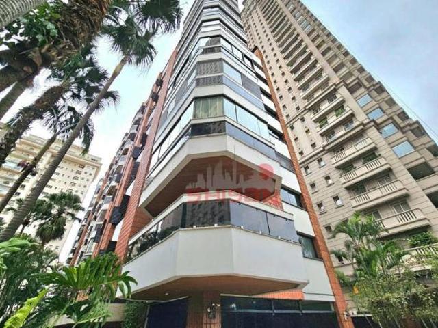 Ao lado do Clube Pinheiros e próximo ao Clube Hebraica