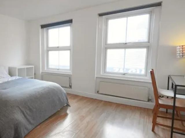 Al Arafah Store, 3 Court Street, London, E1 1DG, United Kingdom | 4 bed apartment for rent #166978431 | Rentberry