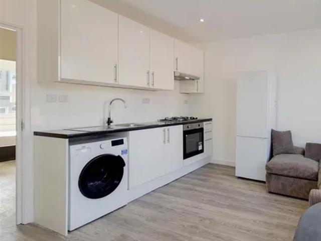 Al Rayan Halal Boucherie, 89 Seven Sisters Road, London, N7 6AE, United Kingdom | 1 bed apartment for rent #167692089 | Rentberry