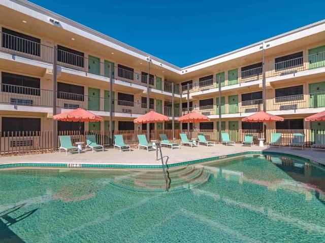 Alma Apartments Studio Apartment for Rent at 9220 N Interstate 35, Austin, TX 78753 Georgian Acres