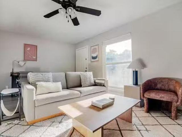 Alma Cherrywood, 1230 East 38th 1/2 St, Cherrywood 1 Bedroom.