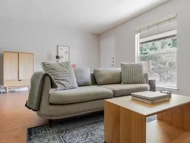 Alma Cherrywood, 1230 East 38th 1/2 St, Cherrywood 1 Bedroom.