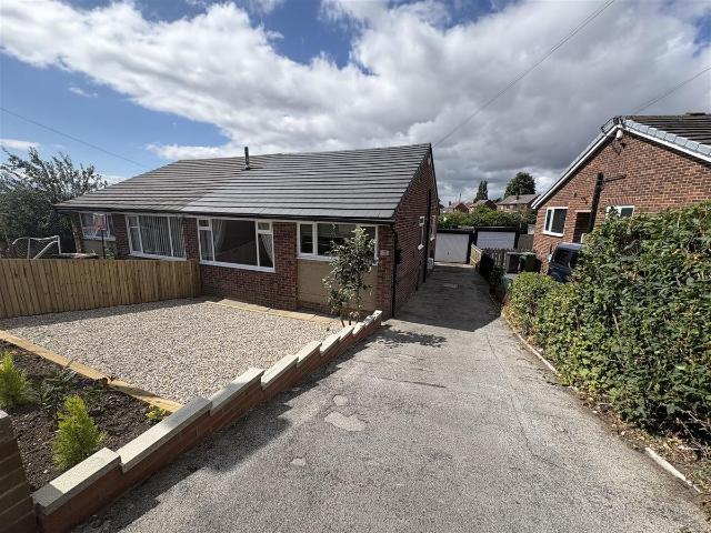 Alma Lane, Heckmondwike WF16, 2 bed semi detached bungalow to rent, £1,050 pcm | PrimeLocation