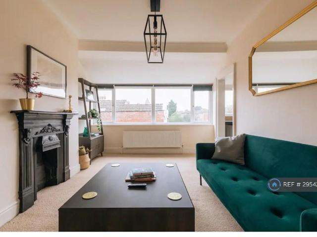 Alma Road, Clifton, Bristol, BS8 2 bed flat to rent £1,850 pcm £427 pw