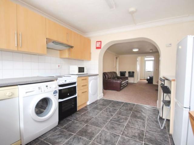 Alma Road, Bournemouth BH9, 5 bed property to rent, £2,500 pcm | PrimeLocation
