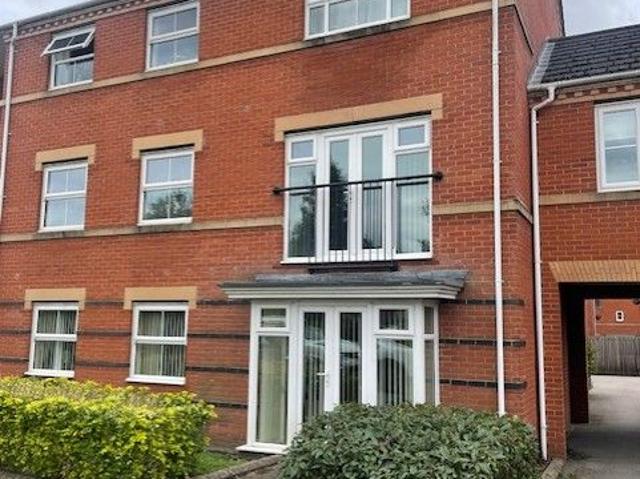 Alma Road, Banbury OX16, 2 bed flat to rent, £1,200 pcm | PrimeLocation