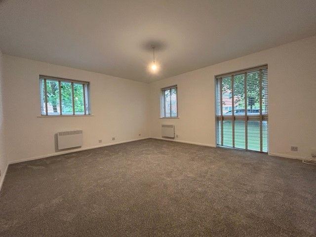 Alma Road, Windsor SL4, 2 bed flat to rent, £1,600 pcm | PrimeLocation