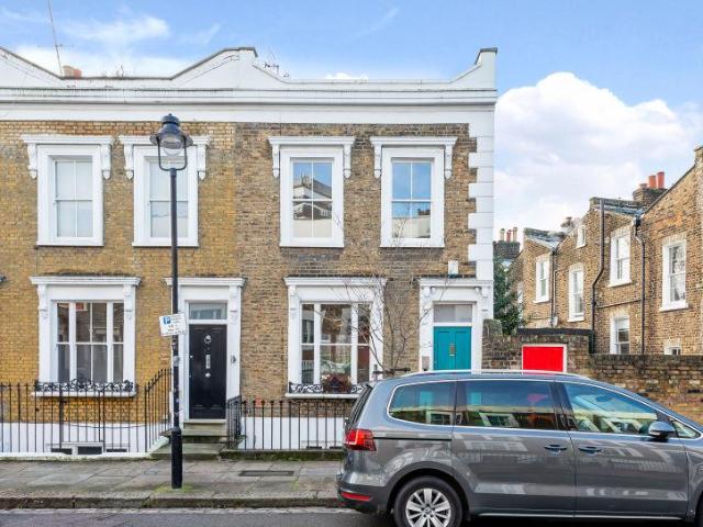 Alma Street, Kentish Town, London NW5 5 bed semi detached house to rent £6,950 pcm £1,604 pw