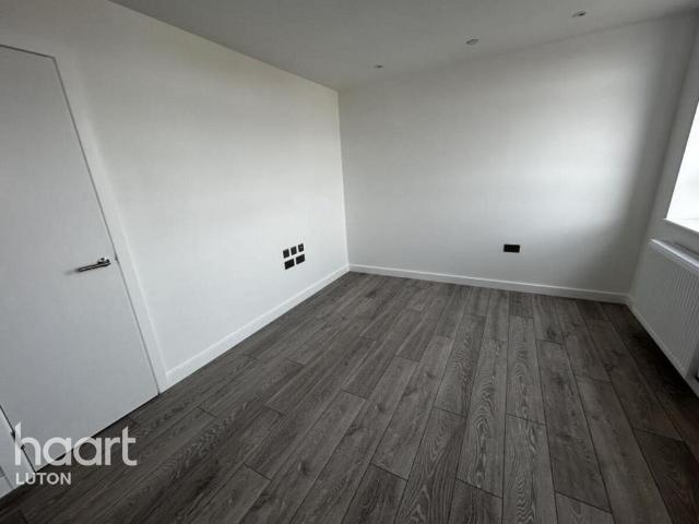 Alma Street, Luton 2 bed flat to rent £1,450 pcm £335 pw