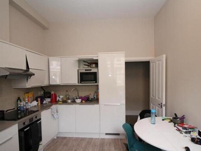 Alma Vale Road, Bristol, 3 Bedroom Flat