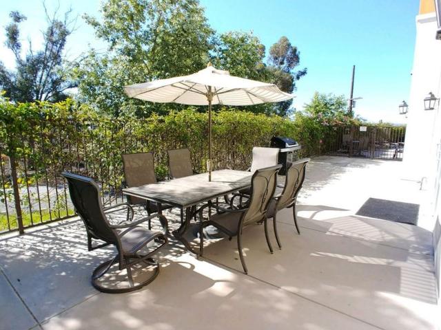 Almeria Townhomes 2 Bedroom Apartment for Rent at 11541 Blucher Ave, Los Angeles, CA 91344 Granada Hills