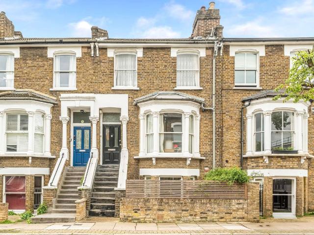 Almington Street, Finsbury Park N4, 3 bed maisonette to rent, £3,600 pcm | PrimeLocation