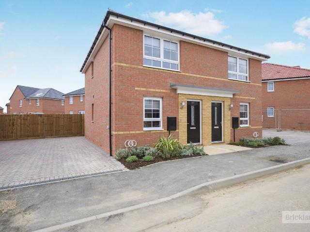 Almond Avenue, Peterborough PE7, 2 bed property to rent, £1,150 pcm | PrimeLocation