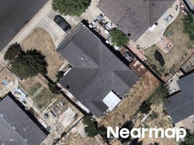Almond Dr