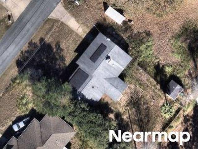 Almond Dr