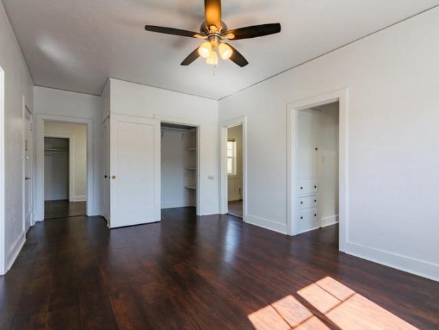 Almond Heights_One BedOne Bath! Ready to move in!