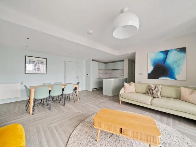 Alameda Wembley, Olympic Way, Wembley HA9, 3 bed flat to rent, £3,440 pcm | PrimeLocation