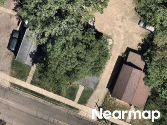 Alamo Ave