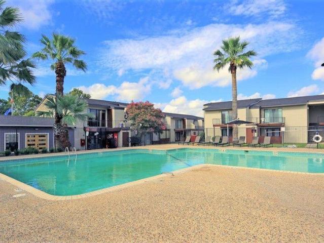 Alamo Estates 2 Bedroom Apartment for Rent at 8000 Midcrown Dr, San Antonio, TX 78218
