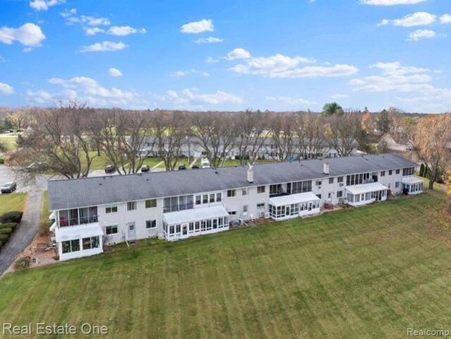 Alan Dr Apt,brighton Township, Condo For Sale