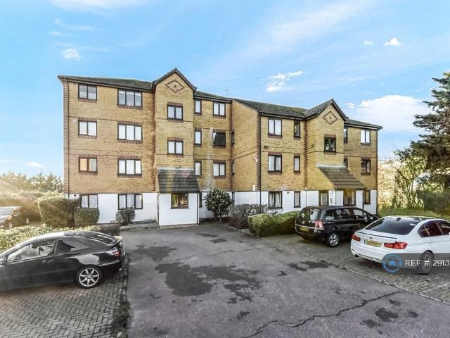 Alan Hocken Way, London, E15 2 bed flat to rent £1,950 pcm £450 pw