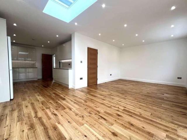 Alandale Drive, Pinner, HA5