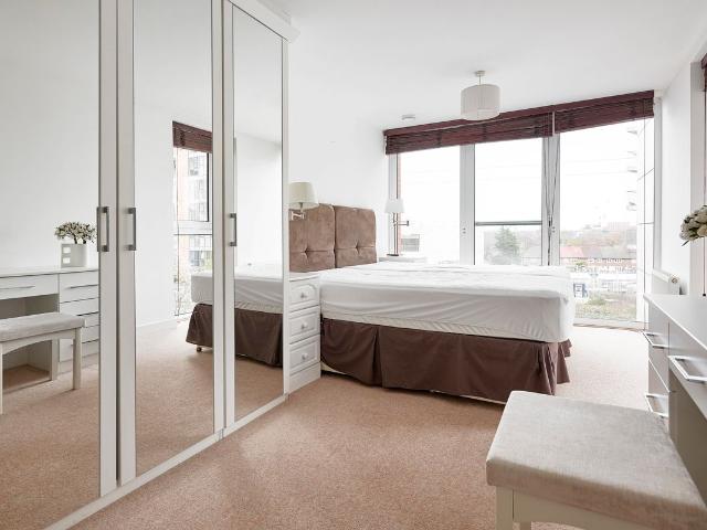 Alaska Apartments, 22 Western Gateway E16, 2 bed flat to rent, £2,500 pcm | PrimeLocation