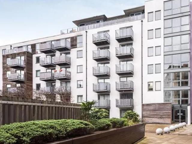 Alaska Building, Deals Gateway, London, SE13 7RD, United Kingdom | 2 bed apartment for rent #167775734 | Rentberry
