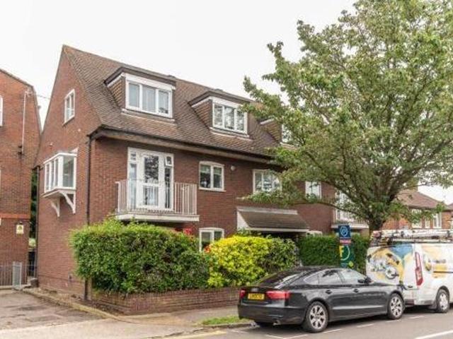 Albury Court, Deane Avenue, 1 Bedroom Flat