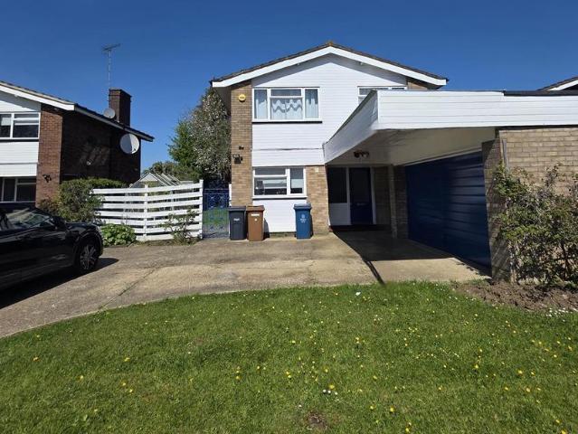 Albury Drive, Pinner 4 bed detached house to rent £3,003 pcm £693 pw