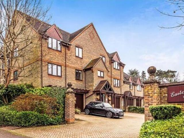 Albury Road, Eastcroft Court, Guildford, 3 Bedroom Duplex
