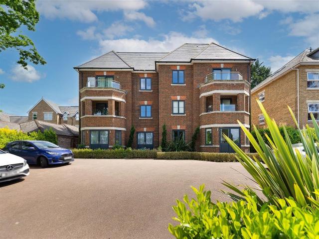 Albury Road, Guildford GU1, 2 bed flat to rent, £2,150 pcm | PrimeLocation