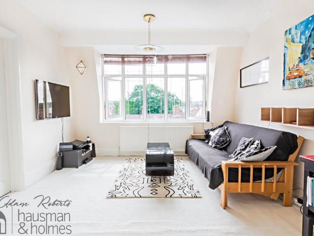 Alba Court, Golders Green 3 bed flat to rent £2,400 pcm £554 pw