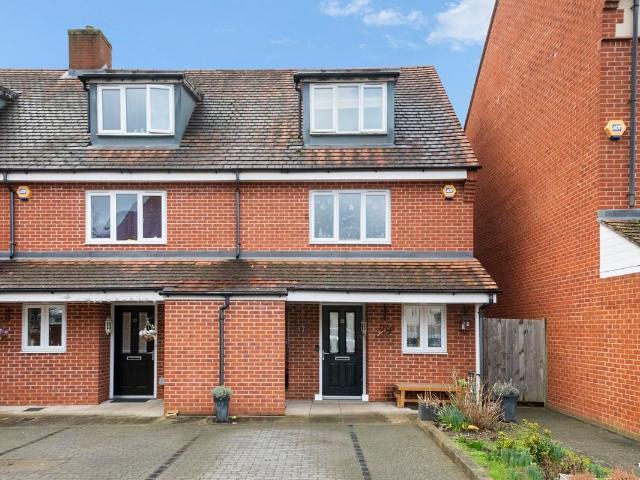 Albacore Way, Hayes UB3, 3 bed town house to rent, £2,500 pcm | PrimeLocation