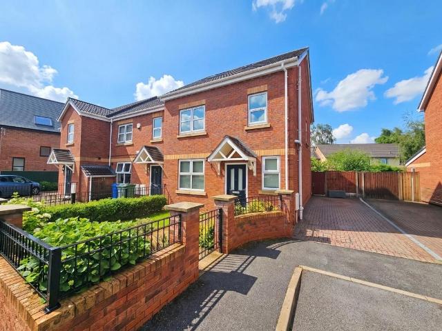 Albanvale Close, Bowdon, Altrincham 4 bed end of terrace house to rent £2,350 pcm £542 pw