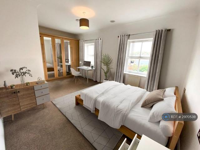 Albany Gardens, Colchester, CO2 6 bed terraced house to rent £3,100 pcm £715 pw