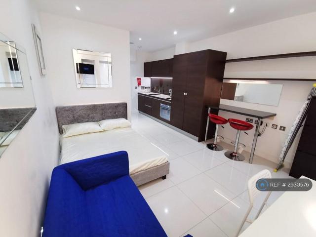 Albany House, Camden, London, WC1H Studio to rent £1,950 pcm £450 pw